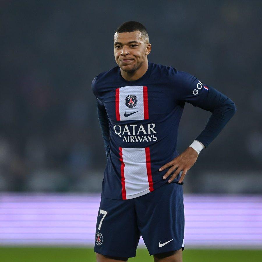 Por fin Mbappé cogerá el avión a España y Kvaratskhelia y Osimhen ...