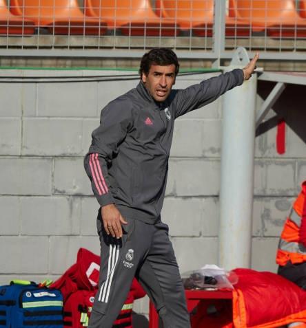 Bloqueó a Ronaldo Nazário y Van Nistelrooy, Ancelotti pasa de él y le ...